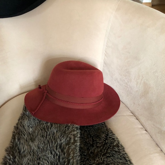 Sundry | Accessories | Cosmopolitan Hat | Poshmark
